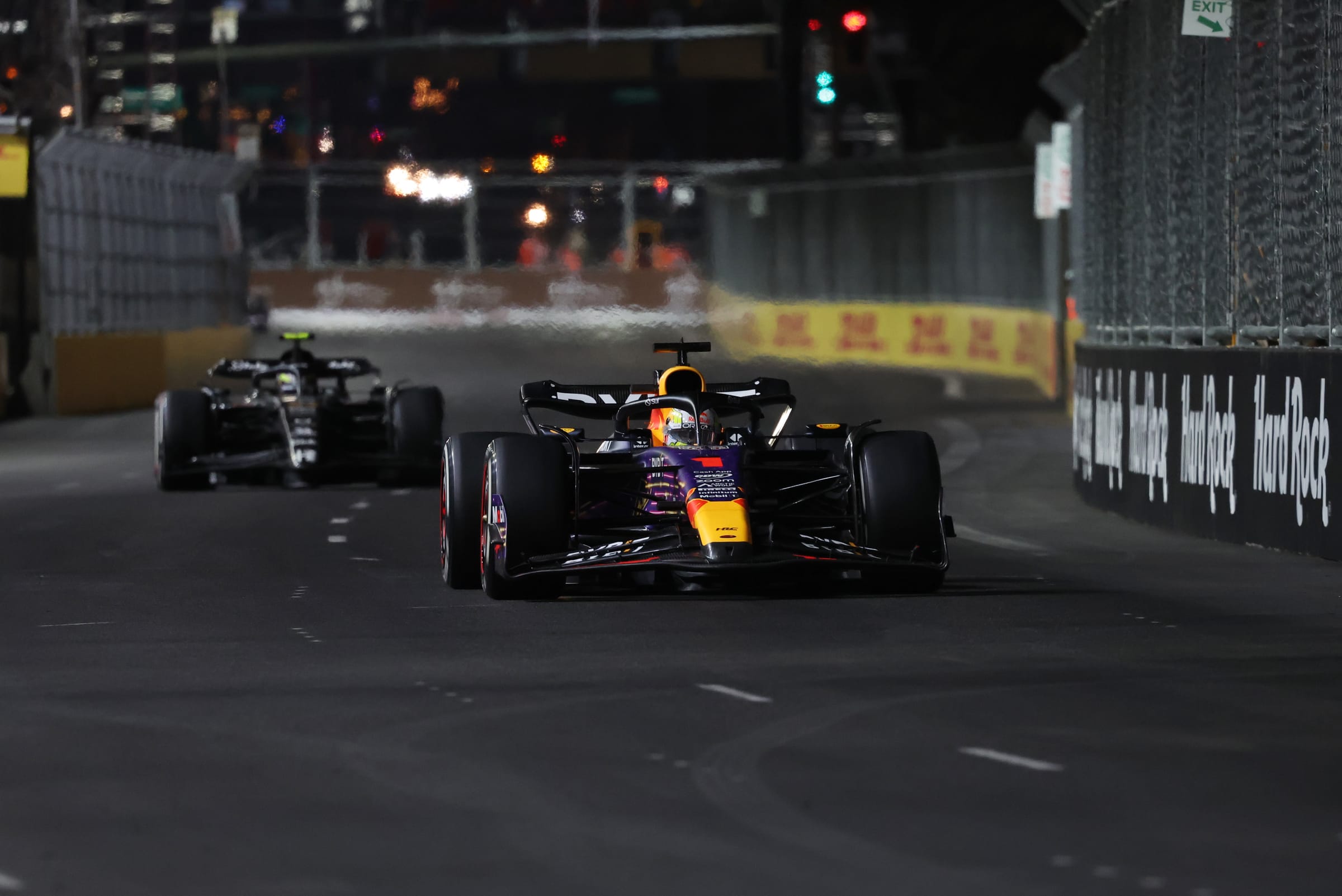 Red Bull mule car debut shows us what to expect from 2026 - The Race